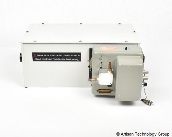 1235 Princeton Applied Research (Digital Triple Grating Spectrograph ...