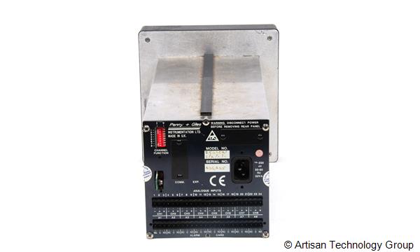 D53054/6/A/0/0 Penny and Giles (Trendview Recorder) | ArtisanTG™