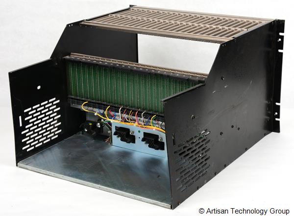 1502-P1C Kinetic Systems (25-Slot CAMAC Crate) | ArtisanTG™