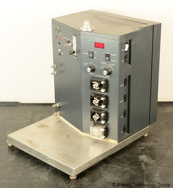 BioFlow II New Brunswick Scientific (Batch / Continuous Benchtop ...