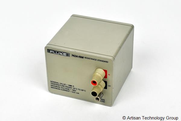 742A-19M Fluke (Resistance Standard) | ArtisanTG™