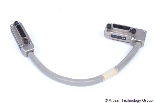 92220R Keysight (Standard GPIB to Right Angle GPIB Cable) | ArtisanTG™