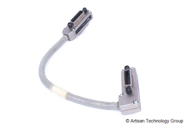 92220R Keysight (Standard GPIB to Right Angle GPIB Cable) | ArtisanTG™