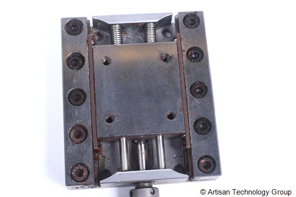 M-UMR5.16 MKS Instruments (Double-Row Steel Linear Ball Bearing Stage w ...