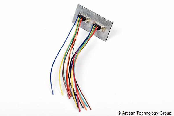 NI 184738-02 (Configurable Signal Conditioning Enclosure 9-Pin D-Sub, 2 ...