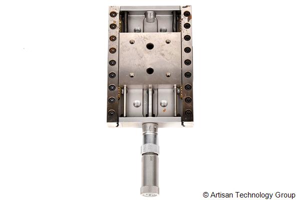 M-UMR8.51 Newport (Double-Row Steel Linear Ball Bearing Stage w/ DM11-5 ...