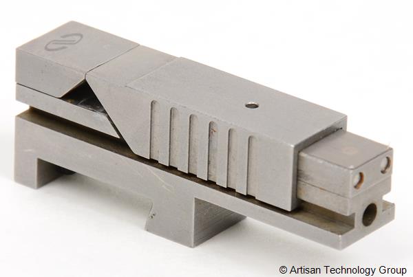 WG-16-ARRAY Newport (Fiber Array Gripper) | ArtisanTG™