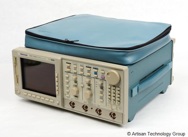 TDS754D Tektronix (Digital Phosphor Oscilloscope) | ArtisanTG™